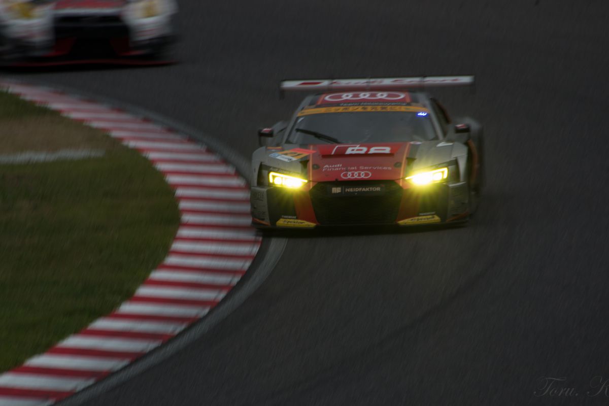 toward hot summer evening | GANREF