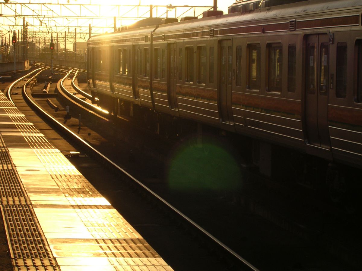 Sunset Train | GANREF