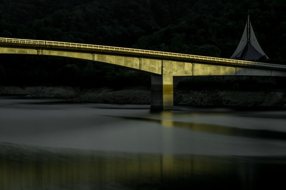 golden bridge | GANREF