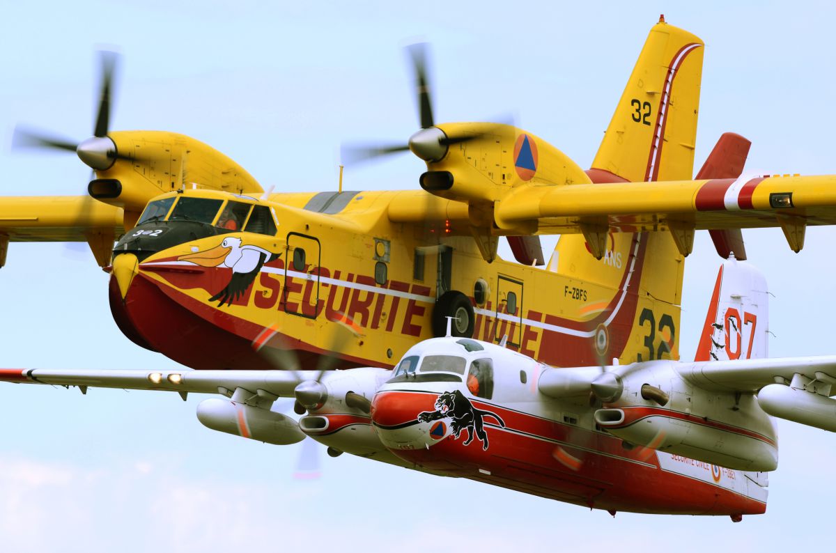 Water Bomber 』 | GANREF