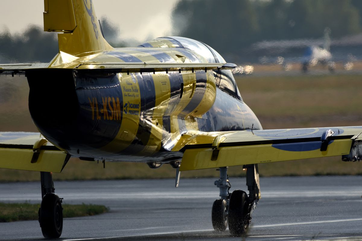 Glossy Body 』 | GANREF