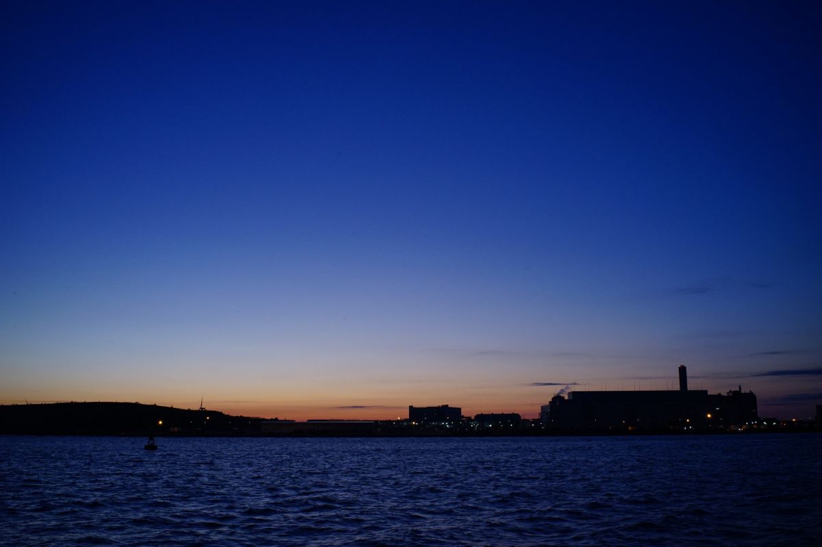 Breaking dawn at Akatsuki Pier Park | GANREF