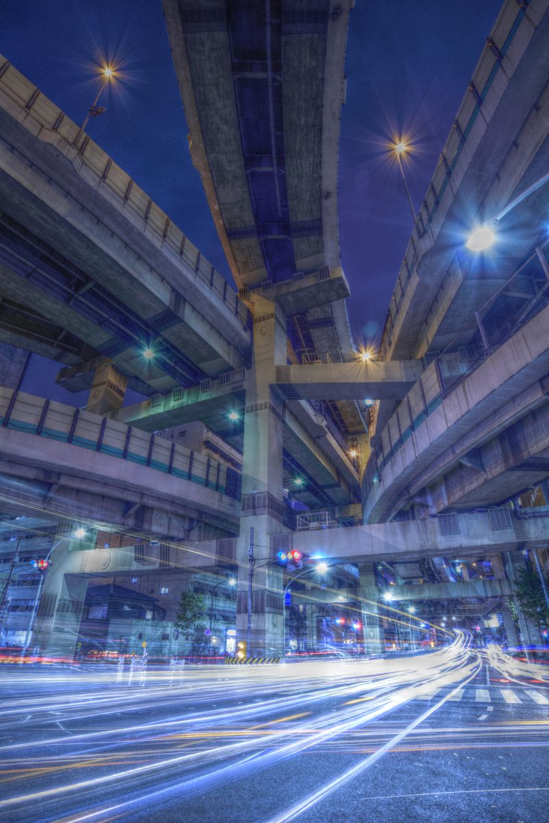 under the junction | GANREF