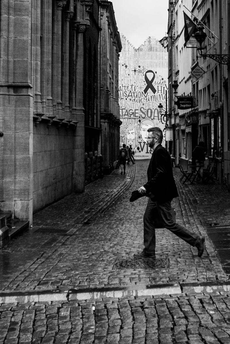 A guy at Grandplace | GANREF