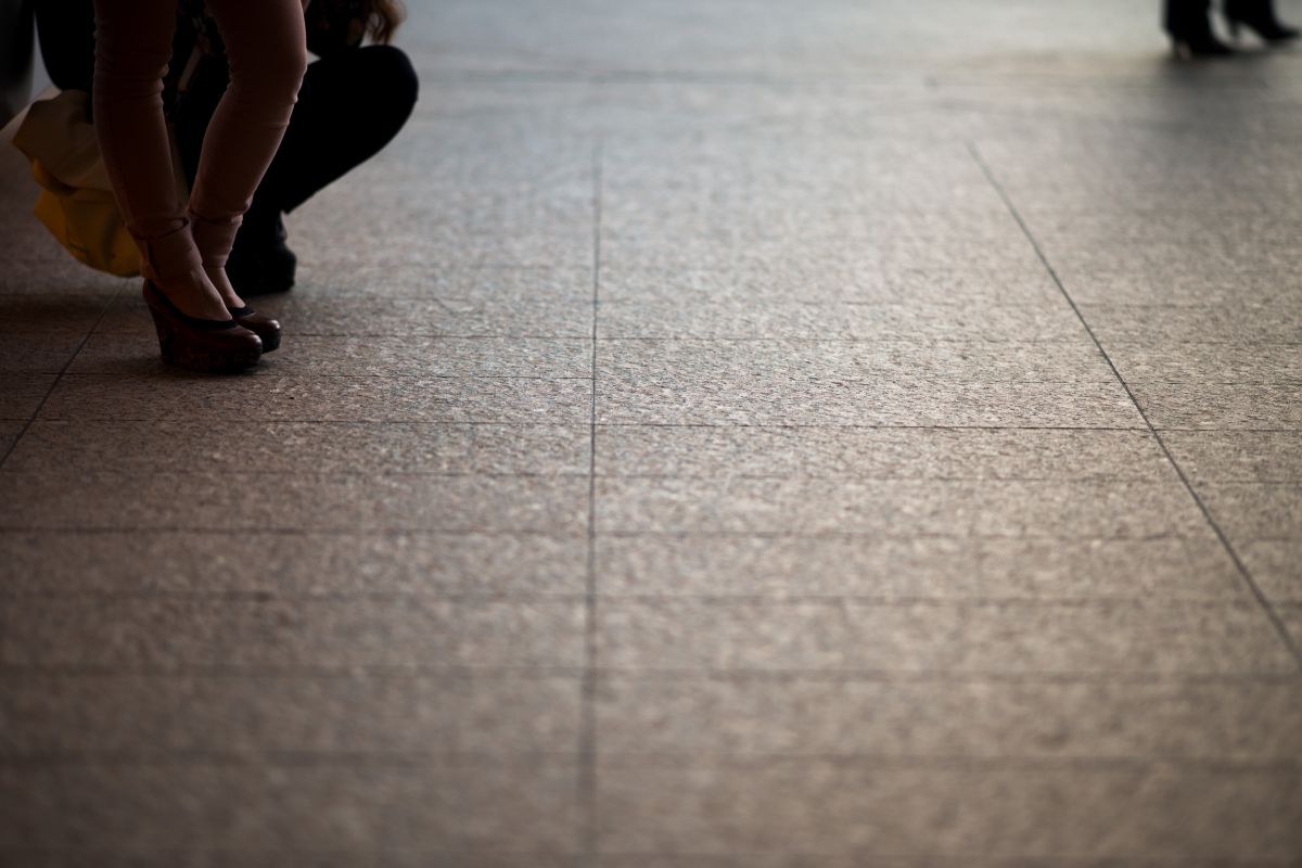 wait and see | GANREF