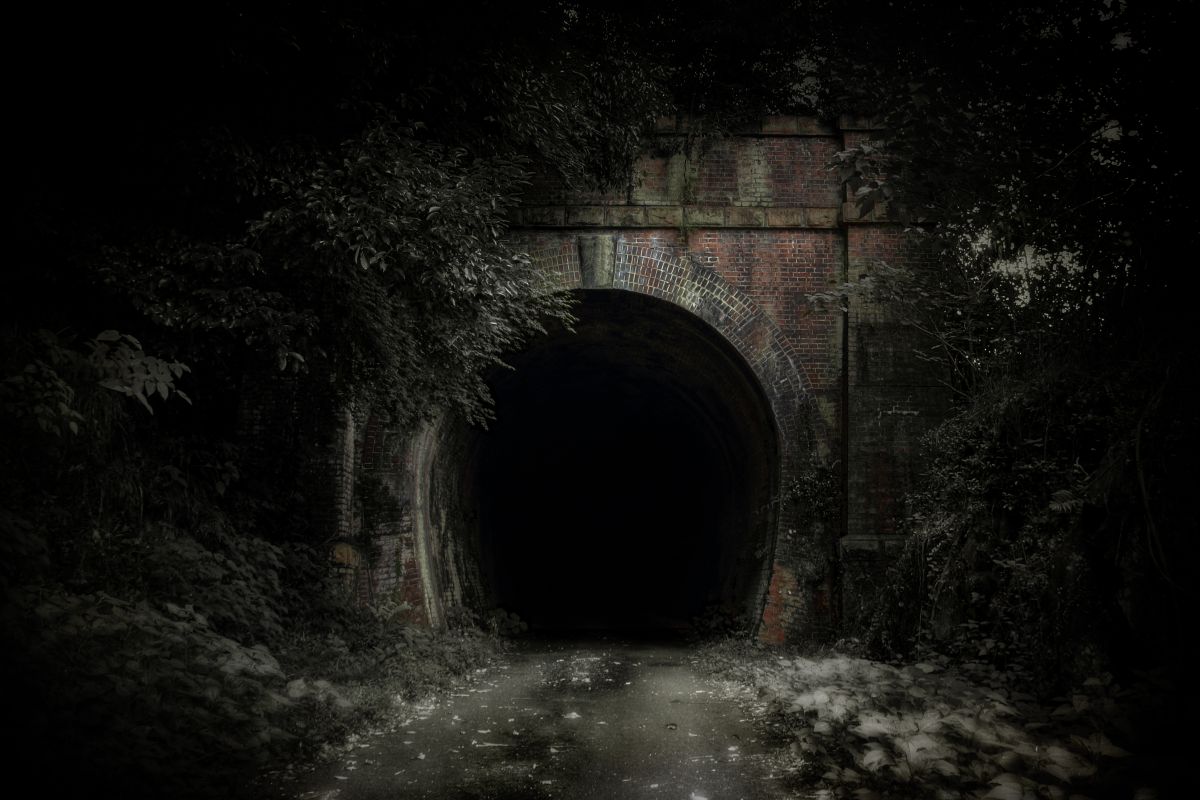 Creepy air. | GANREF