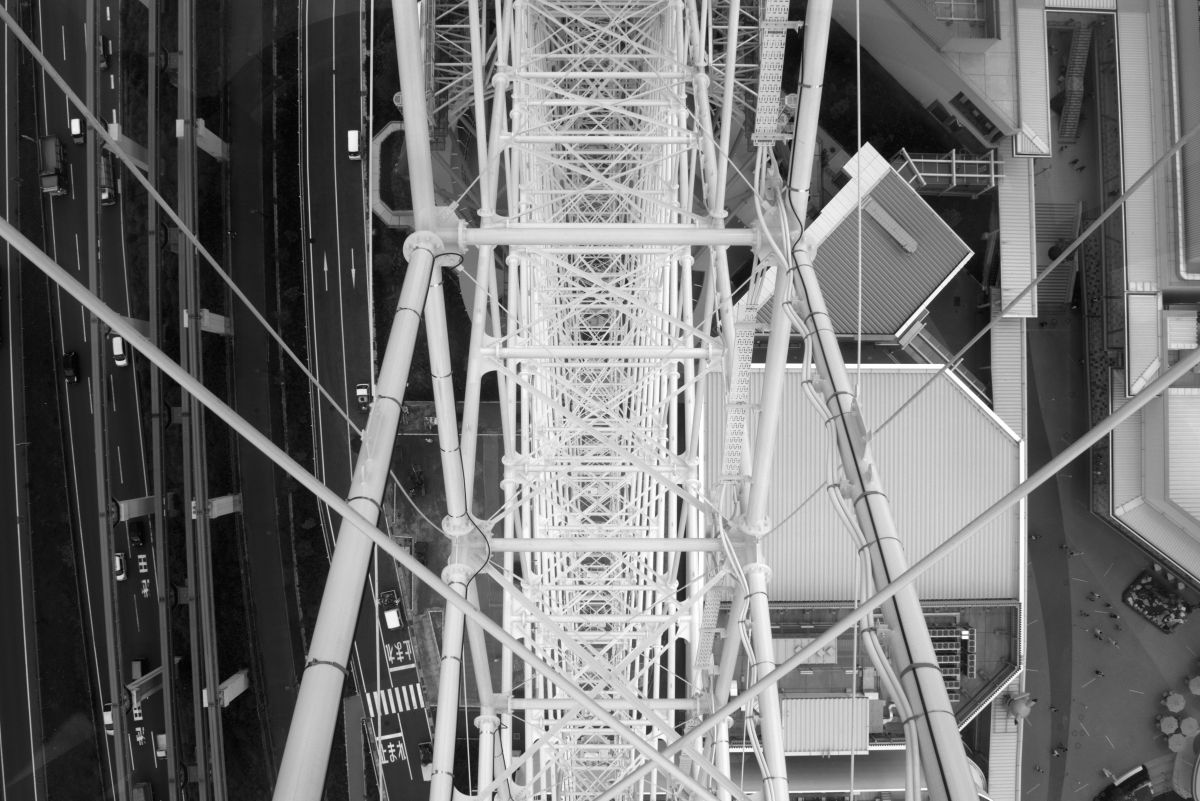 GLASS FLOOR | GANREF