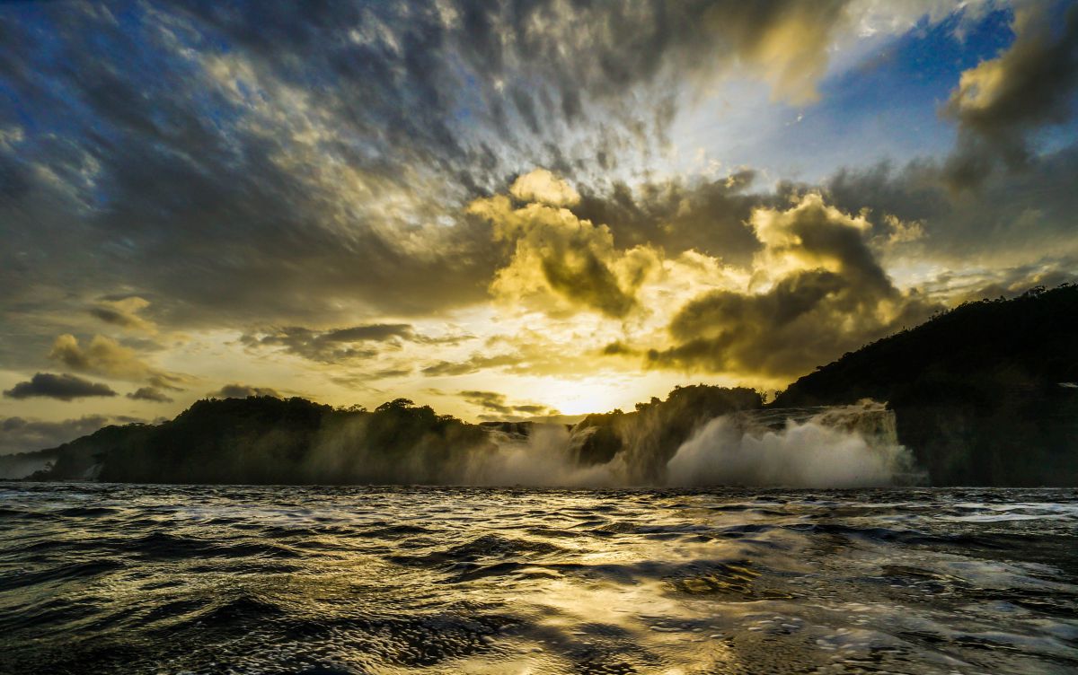 morning glow | GANREF