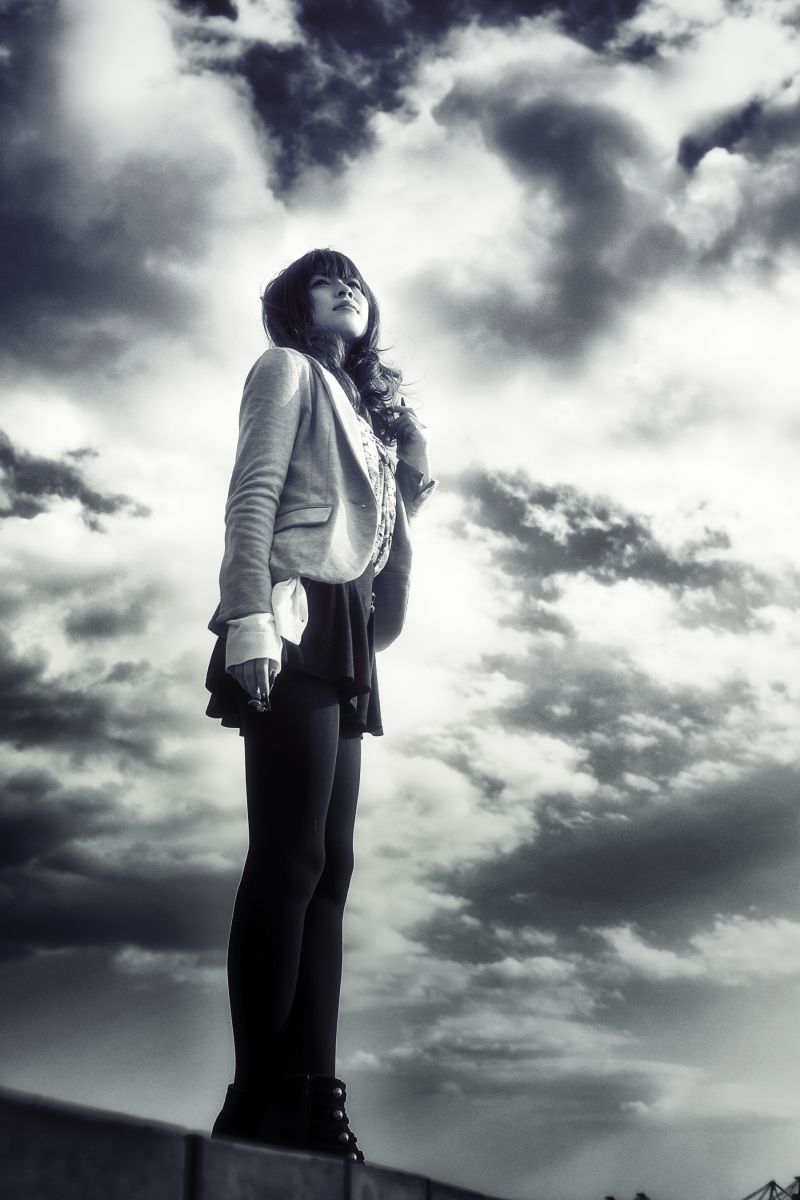 Looking up at the blue sky | GANREF