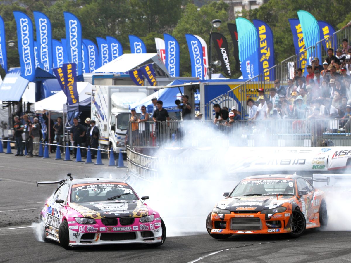 D1GP ハウステンボス エキジビジョン 追走 | GANREF