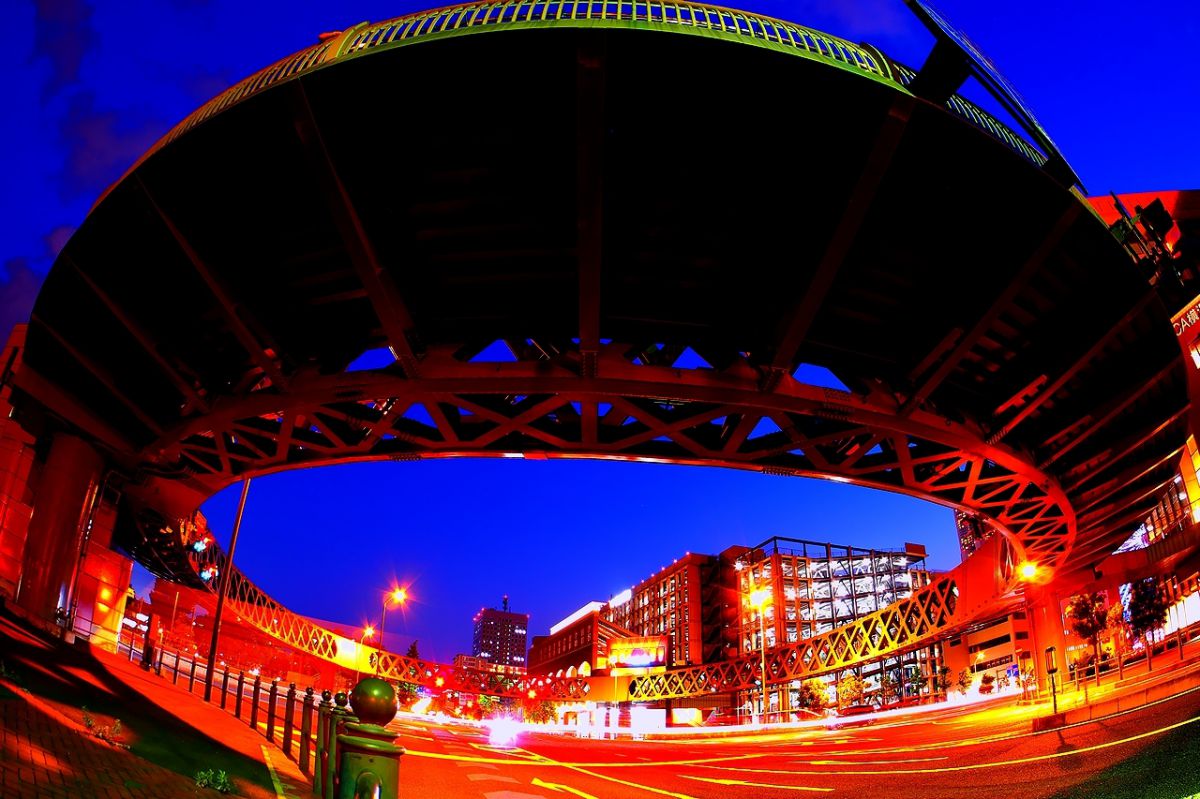 CIRCLE WALK | GANREF