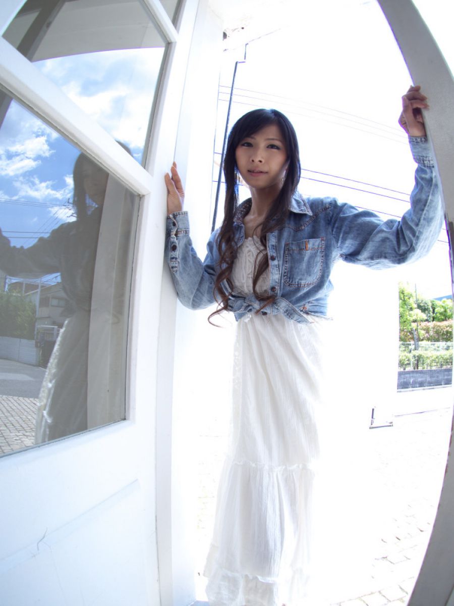 White & Blue... | GANREF