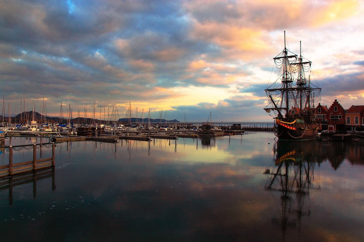 Sunday Harbor. | GANREF