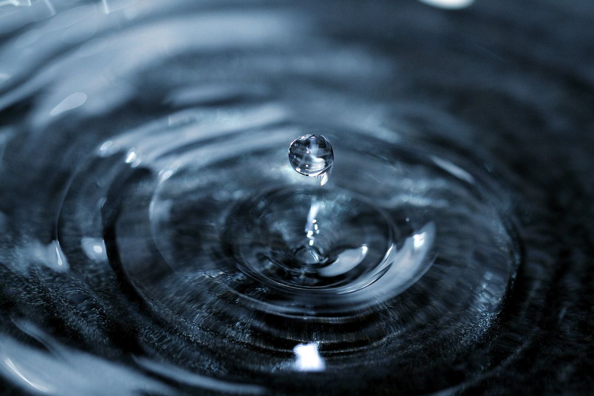 Crystal drop#1 | GANREF