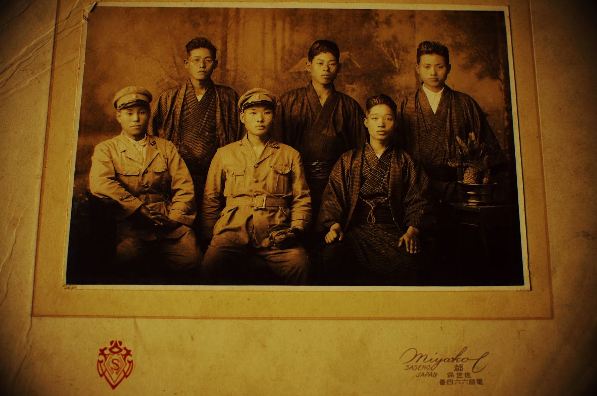 OLD PHOTO 04 | GANREF