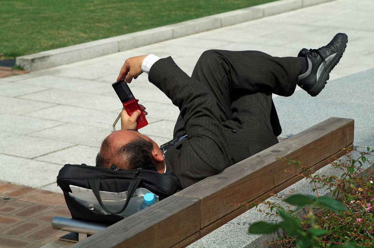 Salesman taking a rest | GANREF