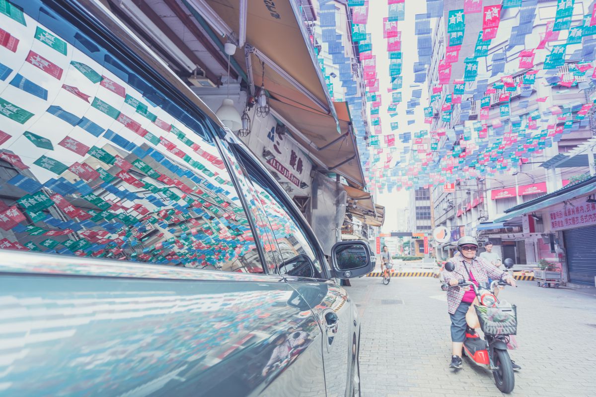 Inside the continuous flag!! | GANREF