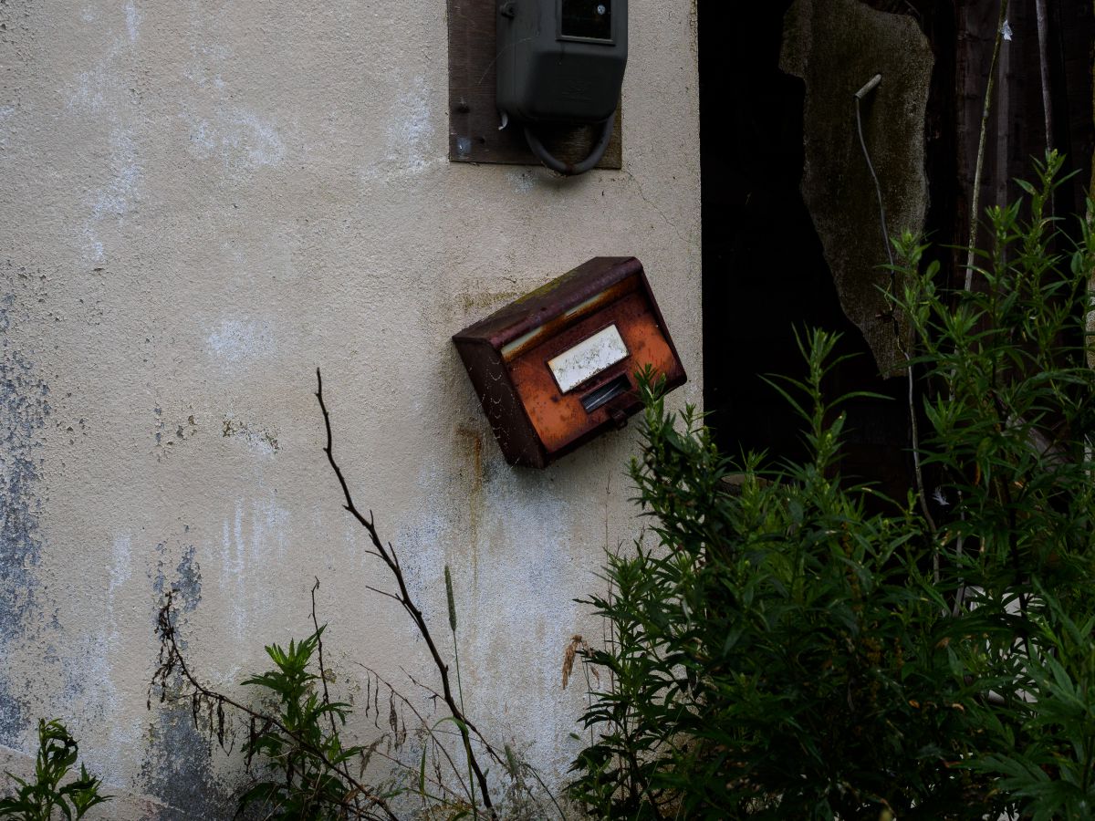 Forgotten mailbox | GANREF