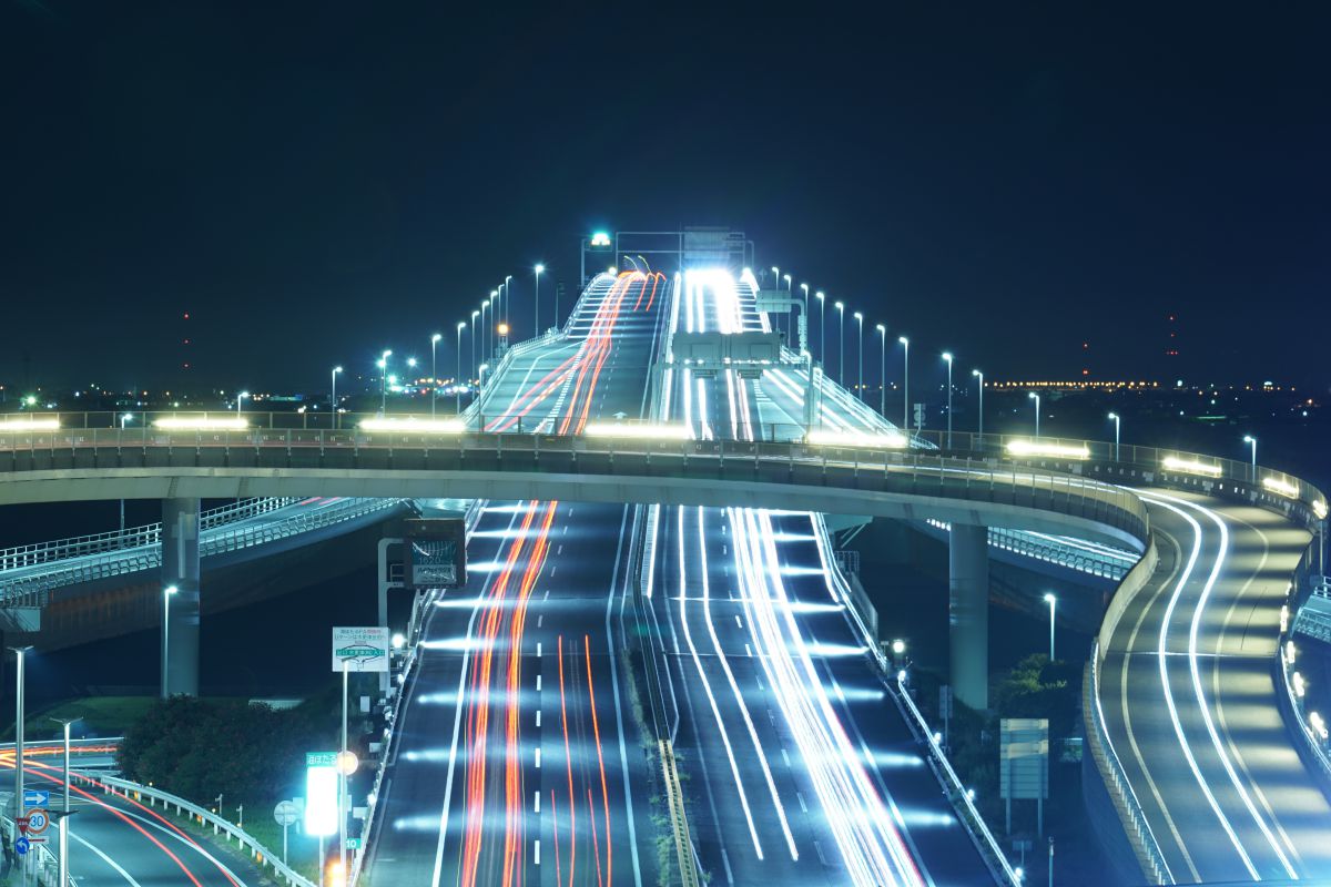 Night traffic | GANREF